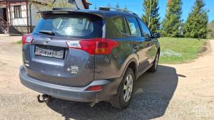 Toyota RAV4 2013 in Vilnius, with an engine capacity of 2.20 L and mileage of 194 thousand km for 9950 €, photo 5 on AUTOMOTO.COM.LV