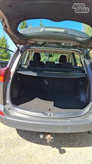 Toyota RAV4 2013 in Vilnius, with an engine capacity of 2.20 L and mileage of 194 thousand km for 9950 €, photo 9 on AUTOMOTO.COM.LV