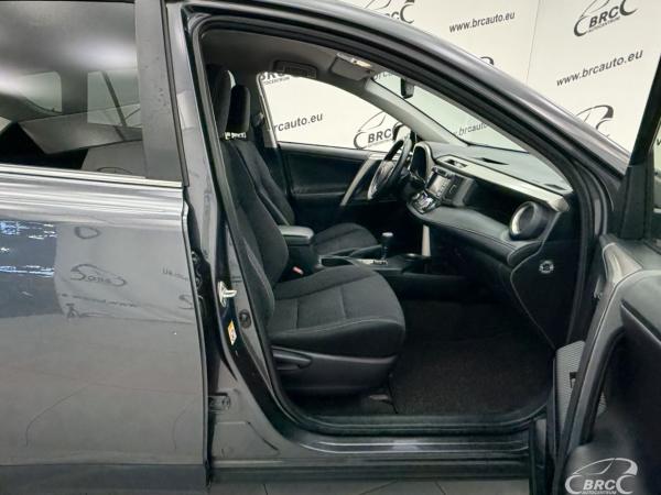 Toyota RAV4 2013 Viļņa, ar dzinēja tilpumu 2.23 L un nobraukumu 255 tūkst. km par 12100 €, foto 4 vietnē AUTOMOTO.COM.LV