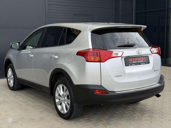 Toyota RAV4 2013 Viļņa, ar dzinēja tilpumu 2.23 L un nobraukumu 200 tūkst. km par 11999 €, foto 3 vietnē AUTOMOTO.COM.LV
