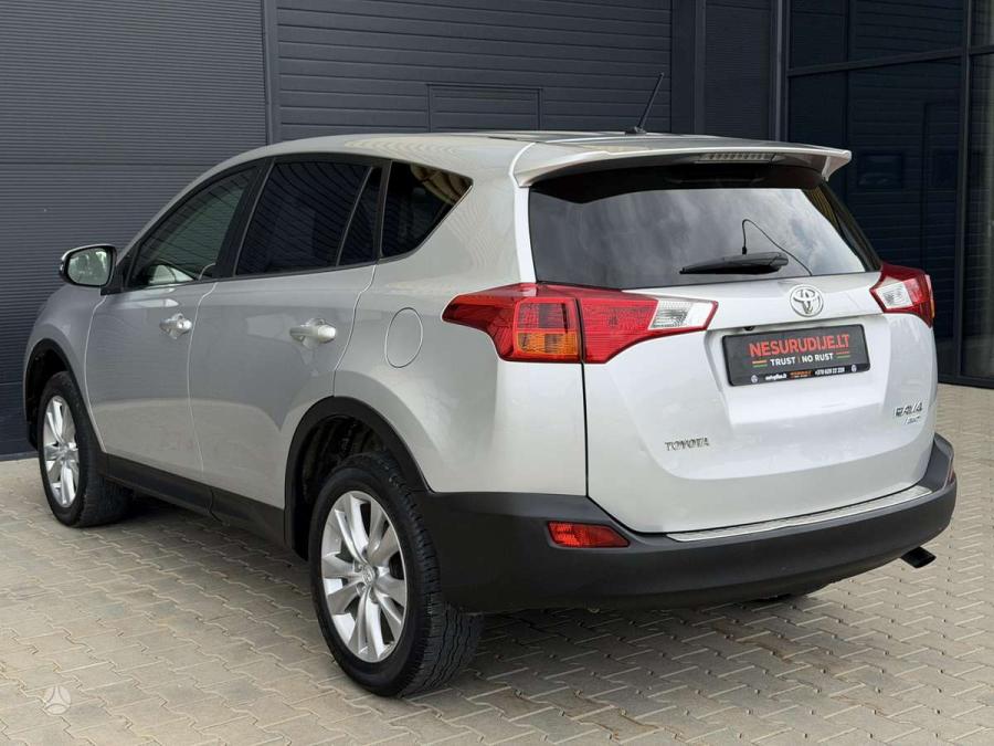 Toyota RAV4 2013 Viļņa, ar dzinēja tilpumu 2.23 L un nobraukumu 200 tūkst. km par 11999 €, foto 4 vietnē AUTOMOTO.COM.LV
