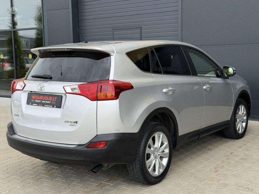 Toyota RAV4 2013 Viļņa, ar dzinēja tilpumu 2.23 L un nobraukumu 200 tūkst. km par 11999 €, foto 5 vietnē AUTOMOTO.COM.LV