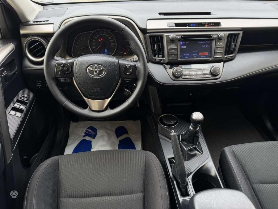 Toyota RAV4 2013 Viļņa, ar dzinēja tilpumu 2.23 L un nobraukumu 200 tūkst. km par 11999 €, foto 9 vietnē AUTOMOTO.COM.LV