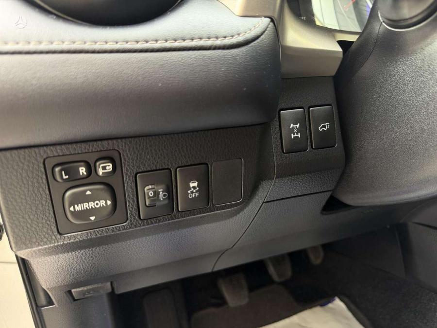 Toyota RAV4 2013 Viļņa, ar dzinēja tilpumu 2.23 L un nobraukumu 200 tūkst. km par 11999 €, foto 16 vietnē AUTOMOTO.COM.LV