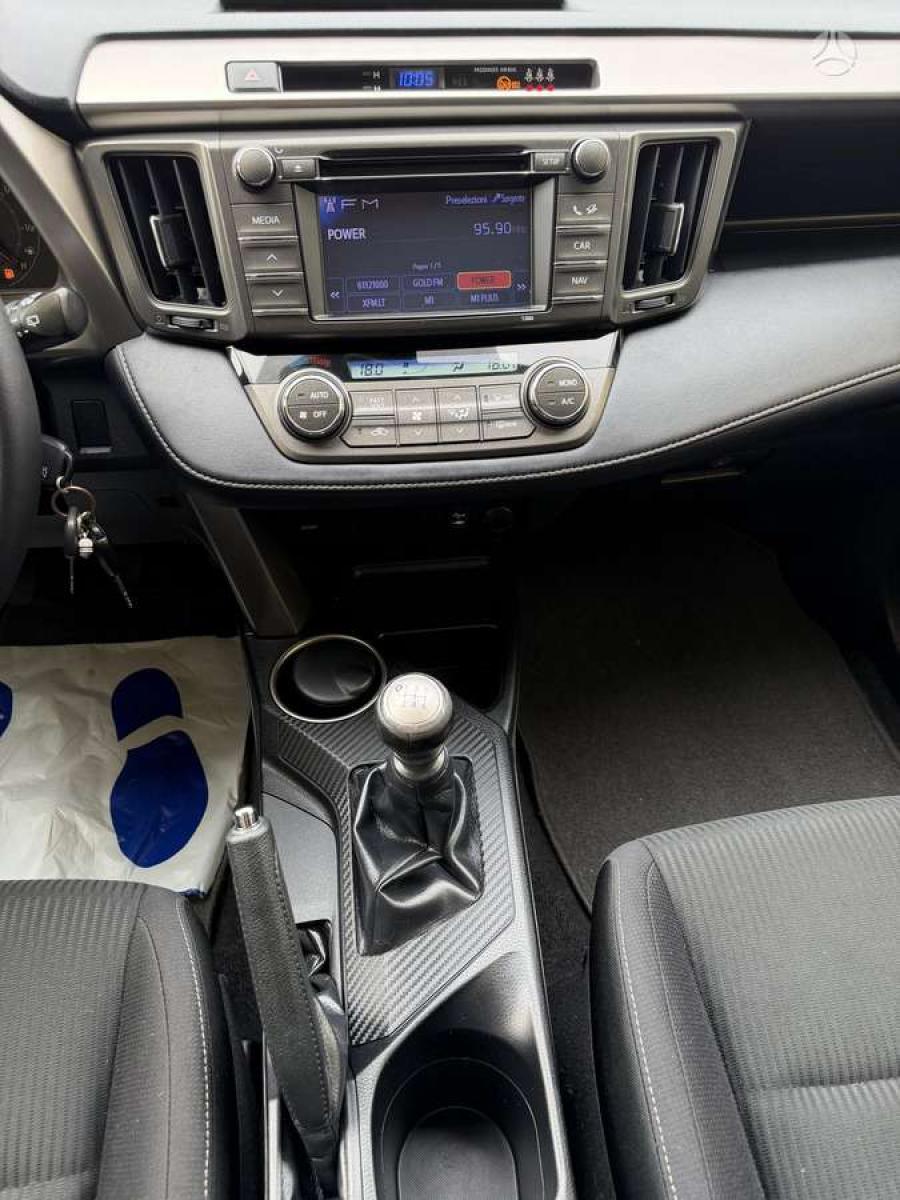 Toyota RAV4 2013 Viļņa, ar dzinēja tilpumu 2.23 L un nobraukumu 200 tūkst. km par 11999 €, foto 20 vietnē AUTOMOTO.COM.LV