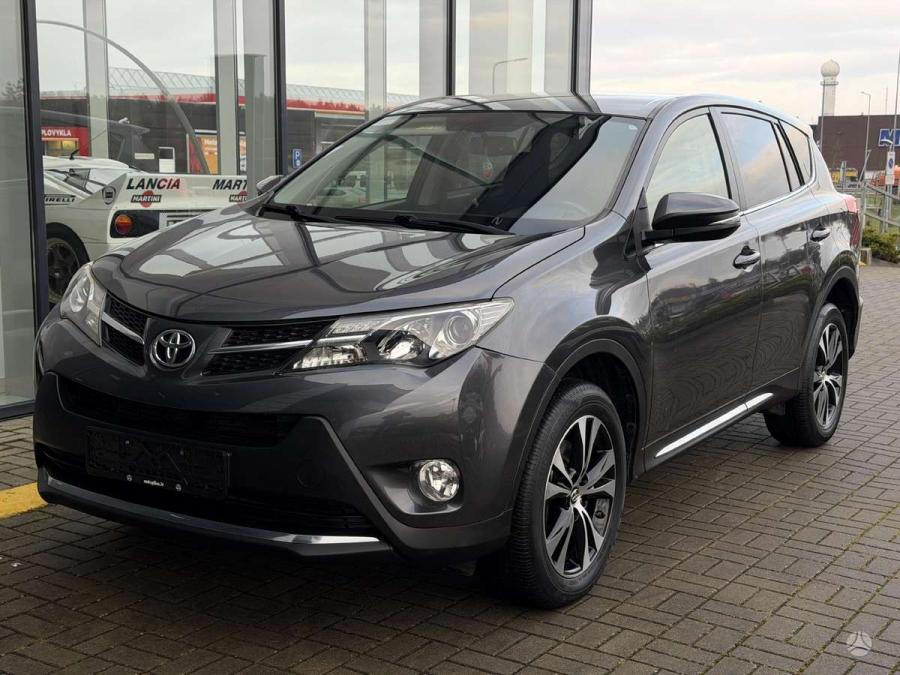 Toyota RAV4 2014 in Vilnius, with an engine capacity of 2.23 L and mileage of 247 thousand km for 10999 €, photo 2 on AUTOMOTO.COM.LV