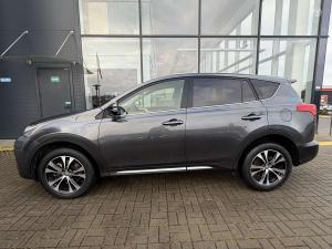 Toyota RAV4 2014 in Vilnius, with an engine capacity of 2.23 L and mileage of 247 thousand km for 10999 €, photo 3 on AUTOMOTO.COM.LV