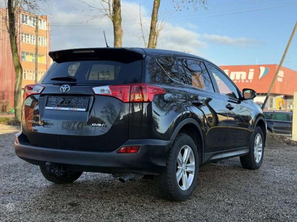 Toyota RAV4 2014 in Ukmerge, with an engine capacity of 2.00 L and mileage of 231 thousand km for 10750 €, photo 4 on AUTOMOTO.COM.LV