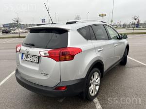 Toyota RAV4 2014 in Riga, with an engine capacity of 2.00 L and mileage of 148 thousand km for 11500 €, photo 5 on AUTOMOTO.COM.LV