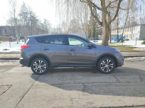 Toyota RAV4 2014 in Klaipeda, with an engine capacity of 2.00 L and mileage of 225 thousand km for 11000 €, photo 5 on AUTOMOTO.COM.LV