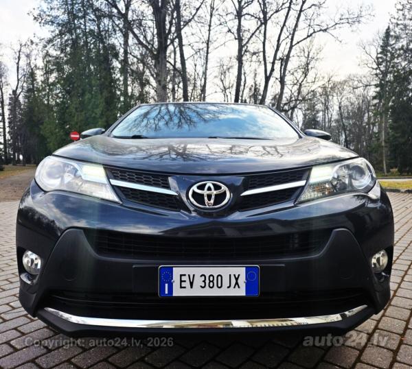 Toyota RAV4 2014 Tallina, ar dzinēja tilpumu 2.20 L un nobraukumu 131 tūkst. km par 13380 €, foto 1 vietnē AUTOMOTO.COM.LV