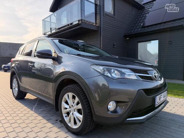 Toyota RAV4 2014 in Panevezys, with an engine capacity of 2.20 L and mileage of 205 thousand km for 12700 €, photo 1 on AUTOMOTO.COM.LV