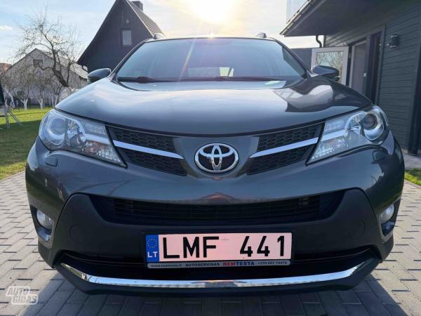 Toyota RAV4 2014 in Panevezys, with an engine capacity of 2.20 L and mileage of 205 thousand km for 12700 €, photo 2 on AUTOMOTO.COM.LV