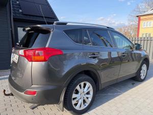 Toyota RAV4 2014 in Panevezys, with an engine capacity of 2.20 L and mileage of 205 thousand km for 12700 €, photo 7 on AUTOMOTO.COM.LV