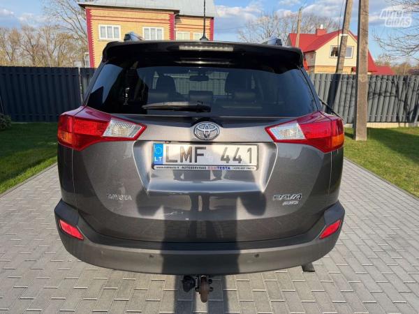 Toyota RAV4 2014 in Panevezys, with an engine capacity of 2.20 L and mileage of 205 thousand km for 12700 €, photo 8 on AUTOMOTO.COM.LV