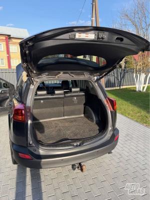 Toyota RAV4 2014 in Panevezys, with an engine capacity of 2.20 L and mileage of 205 thousand km for 12700 €, photo 11 on AUTOMOTO.COM.LV