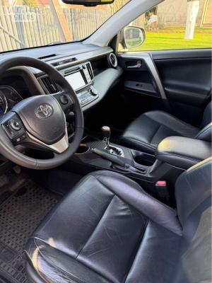 Toyota RAV4 2014 in Panevezys, with an engine capacity of 2.20 L and mileage of 205 thousand km for 12700 €, photo 12 on AUTOMOTO.COM.LV