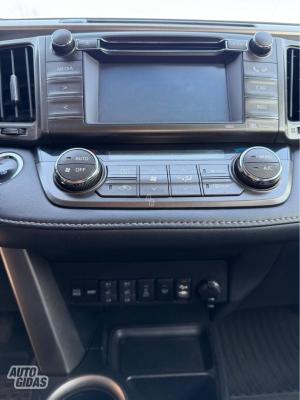 Toyota RAV4 2014 in Panevezys, with an engine capacity of 2.20 L and mileage of 205 thousand km for 12700 €, photo 15 on AUTOMOTO.COM.LV