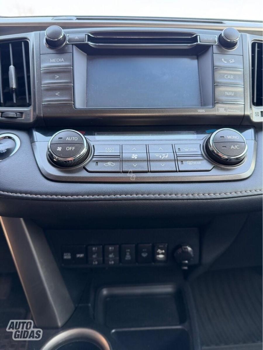 Toyota RAV4 2014 in Panevezys, with an engine capacity of 2.20 L and mileage of 205 thousand km for 12700 €, photo 15 on AUTOMOTO.COM.LV