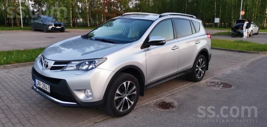Toyota RAV4 2014 Rīga, ar dzinēja tilpumu 2.00 L un nobraukumu 257 tūkst. km par 10000 €, foto 3 vietnē AUTOMOTO.COM.LV