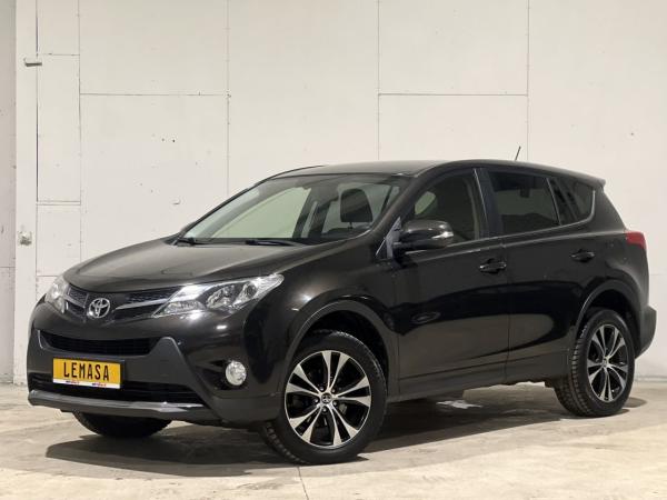 Toyota RAV4 2015 in Klaipeda, with an engine capacity of 0.00 L and mileage of 183 thousand km for 11590 €, photo 1 on AUTOMOTO.COM.LV