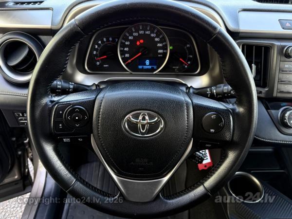 Toyota RAV4 2015 Tartu, ar dzinēja tilpumu 2.00 L un nobraukumu 227 tūkst. km par 12699 €, foto 6 vietnē AUTOMOTO.COM.LV
