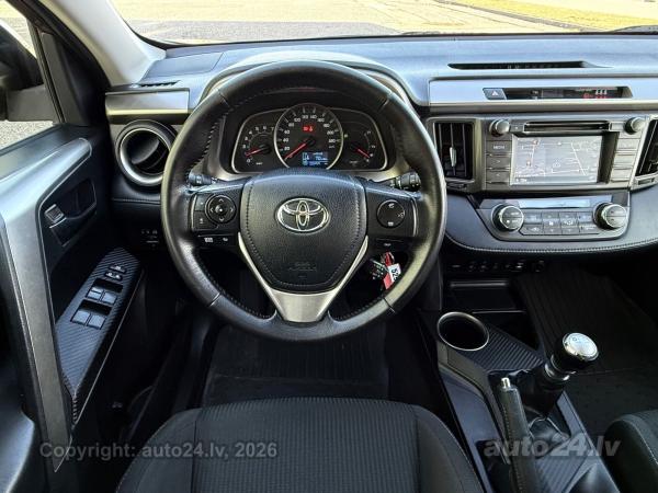 Toyota RAV4 2015 Tartu, ar dzinēja tilpumu 2.00 L un nobraukumu 227 tūkst. km par 12699 €, foto 8 vietnē AUTOMOTO.COM.LV