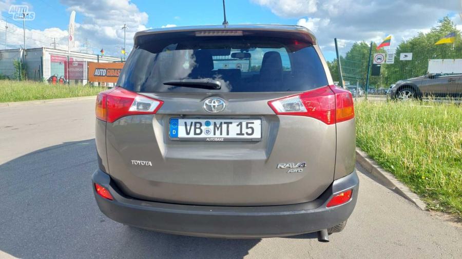 Toyota RAV4 2015 Kauņa, ar dzinēja tilpumu 2.20 L un nobraukumu 194 tūkst. km par 10700 €, foto 4 vietnē AUTOMOTO.COM.LV