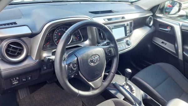 Toyota RAV4 2015 in Kaunas, with an engine capacity of 2.20 L and mileage of 194 thousand km for 10700 €, photo 6 on AUTOMOTO.COM.LV