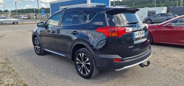Toyota RAV4 2015 in Vilnius, with an engine capacity of 2.00 L and mileage of 242 thousand km for 11970 €, photo 4 on AUTOMOTO.COM.LV