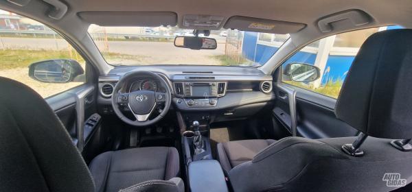 Toyota RAV4 2015 in Vilnius, with an engine capacity of 2.00 L and mileage of 242 thousand km for 11970 €, photo 6 on AUTOMOTO.COM.LV