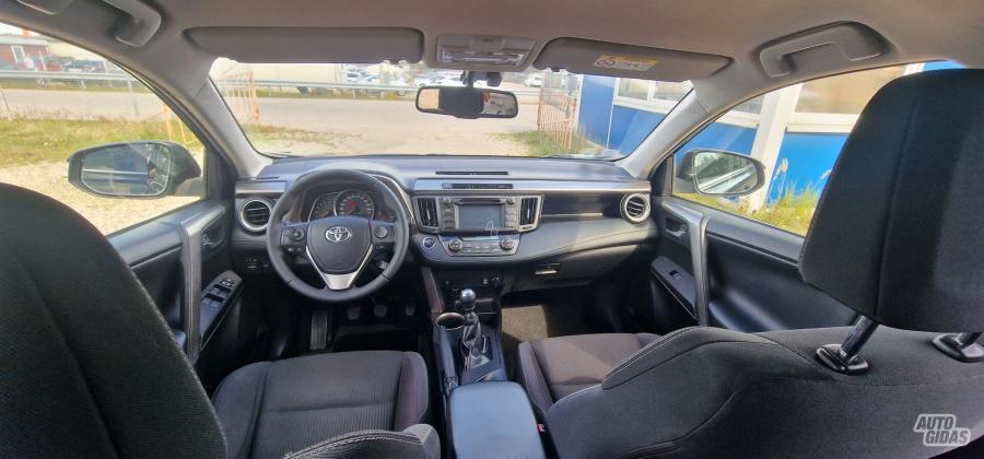 Toyota RAV4 2015 in Vilnius, with an engine capacity of 2.00 L and mileage of 242 thousand km for 11970 €, photo 6 on AUTOMOTO.COM.LV