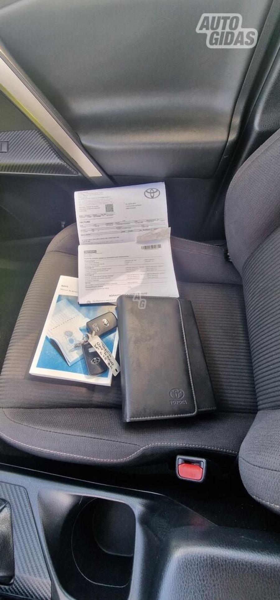 Toyota RAV4 2015 in Vilnius, with an engine capacity of 2.00 L and mileage of 242 thousand km for 11970 €, photo 18 on AUTOMOTO.COM.LV