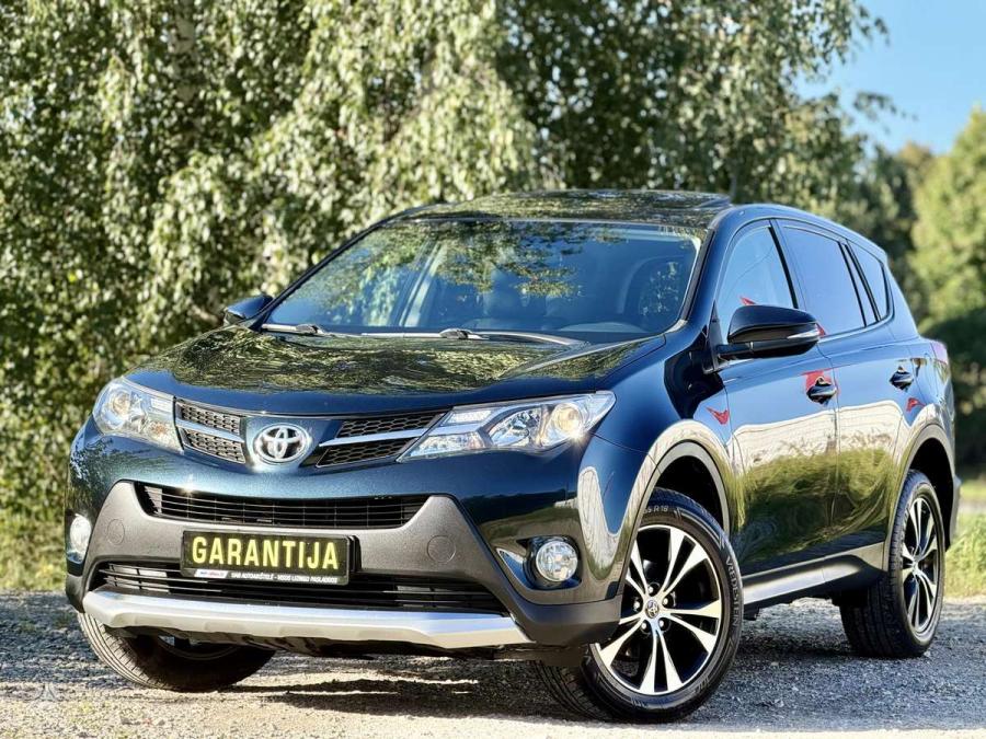 Toyota RAV4 2015 in Siauliai, with an engine capacity of 2.00 L and mileage of 239 thousand km for 13999 €, photo 1 on AUTOMOTO.COM.LV