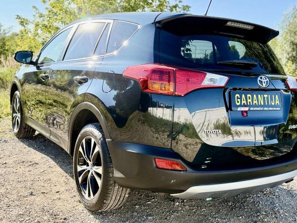Toyota RAV4 2015 Šauļi, ar dzinēja tilpumu 2.00 L un nobraukumu 239 tūkst. km par 13999 €, foto 8 vietnē AUTOMOTO.COM.LV