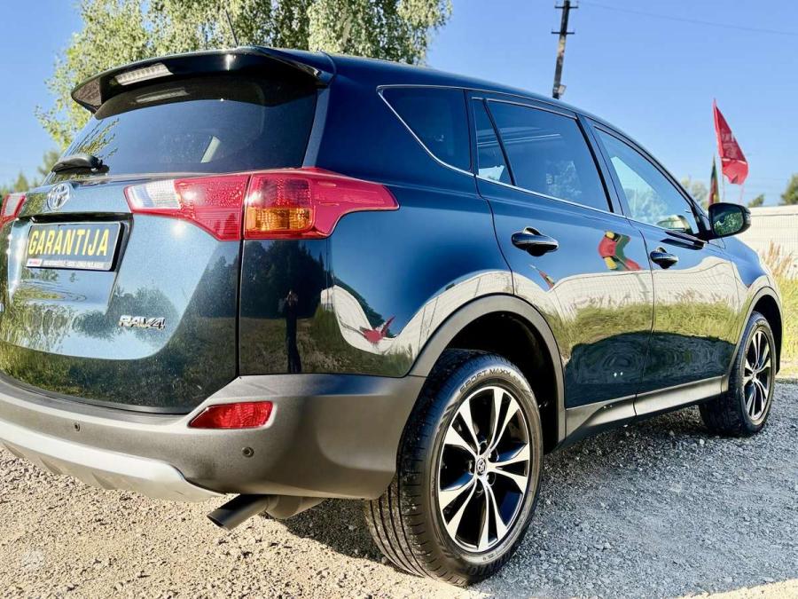 Toyota RAV4 2015 in Siauliai, with an engine capacity of 2.00 L and mileage of 239 thousand km for 13999 €, photo 9 on AUTOMOTO.COM.LV