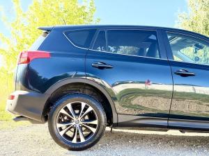 Toyota RAV4 2015 in Siauliai, with an engine capacity of 2.00 L and mileage of 239 thousand km for 13999 €, photo 10 on AUTOMOTO.COM.LV