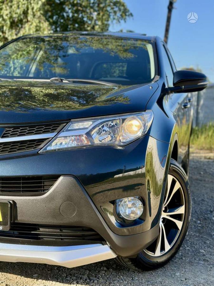 Toyota RAV4 2015 in Siauliai, with an engine capacity of 2.00 L and mileage of 239 thousand km for 13999 €, photo 17 on AUTOMOTO.COM.LV