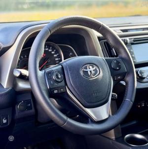 Toyota RAV4 2015 in Siauliai, with an engine capacity of 2.00 L and mileage of 239 thousand km for 13999 €, photo 24 on AUTOMOTO.COM.LV