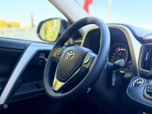 Toyota RAV4 2015 in Siauliai, with an engine capacity of 2.00 L and mileage of 239 thousand km for 13999 €, photo 25 on AUTOMOTO.COM.LV
