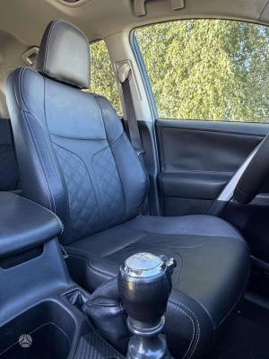 Toyota RAV4 2015 in Siauliai, with an engine capacity of 2.00 L and mileage of 239 thousand km for 13999 €, photo 32 on AUTOMOTO.COM.LV