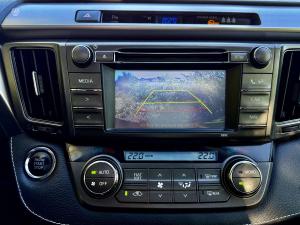 Toyota RAV4 2015 in Siauliai, with an engine capacity of 2.00 L and mileage of 239 thousand km for 13999 €, photo 40 on AUTOMOTO.COM.LV