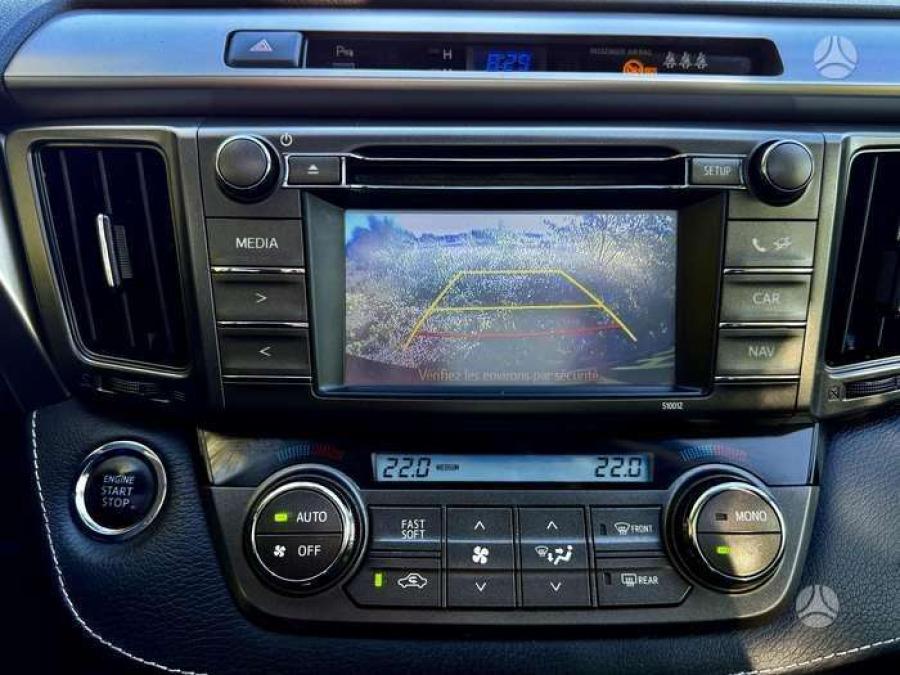 Toyota RAV4 2015 in Siauliai, with an engine capacity of 2.00 L and mileage of 239 thousand km for 13999 €, photo 40 on AUTOMOTO.COM.LV