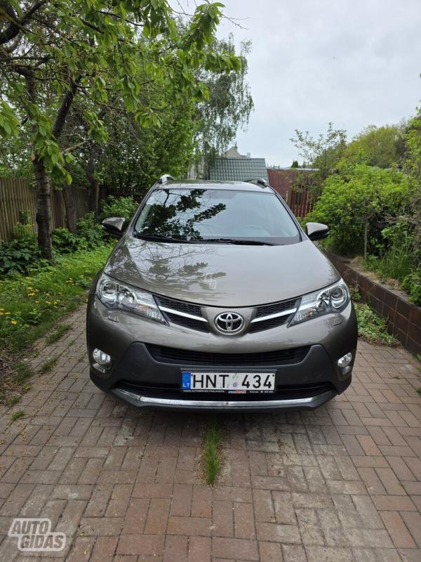 Toyota RAV4 2015 in Kaunas on AUTOMOTO.COM.LV Toyota RAV4 2015 in Kaunas, with an engine capacity of 2.00 L and mileage of 302 thousand km for 10500 €, photo 11 on AUTOMOTO.COM.LV