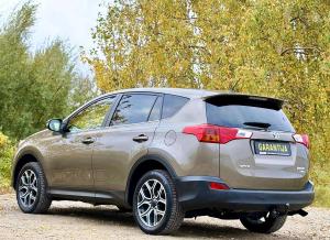 Toyota RAV4 2015 in Siauliai, with an engine capacity of 2.00 L and mileage of 235 thousand km for 14700 €, photo 4 on AUTOMOTO.COM.LV