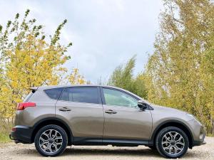 Toyota RAV4 2015 in Siauliai, with an engine capacity of 2.00 L and mileage of 235 thousand km for 14700 €, photo 15 on AUTOMOTO.COM.LV