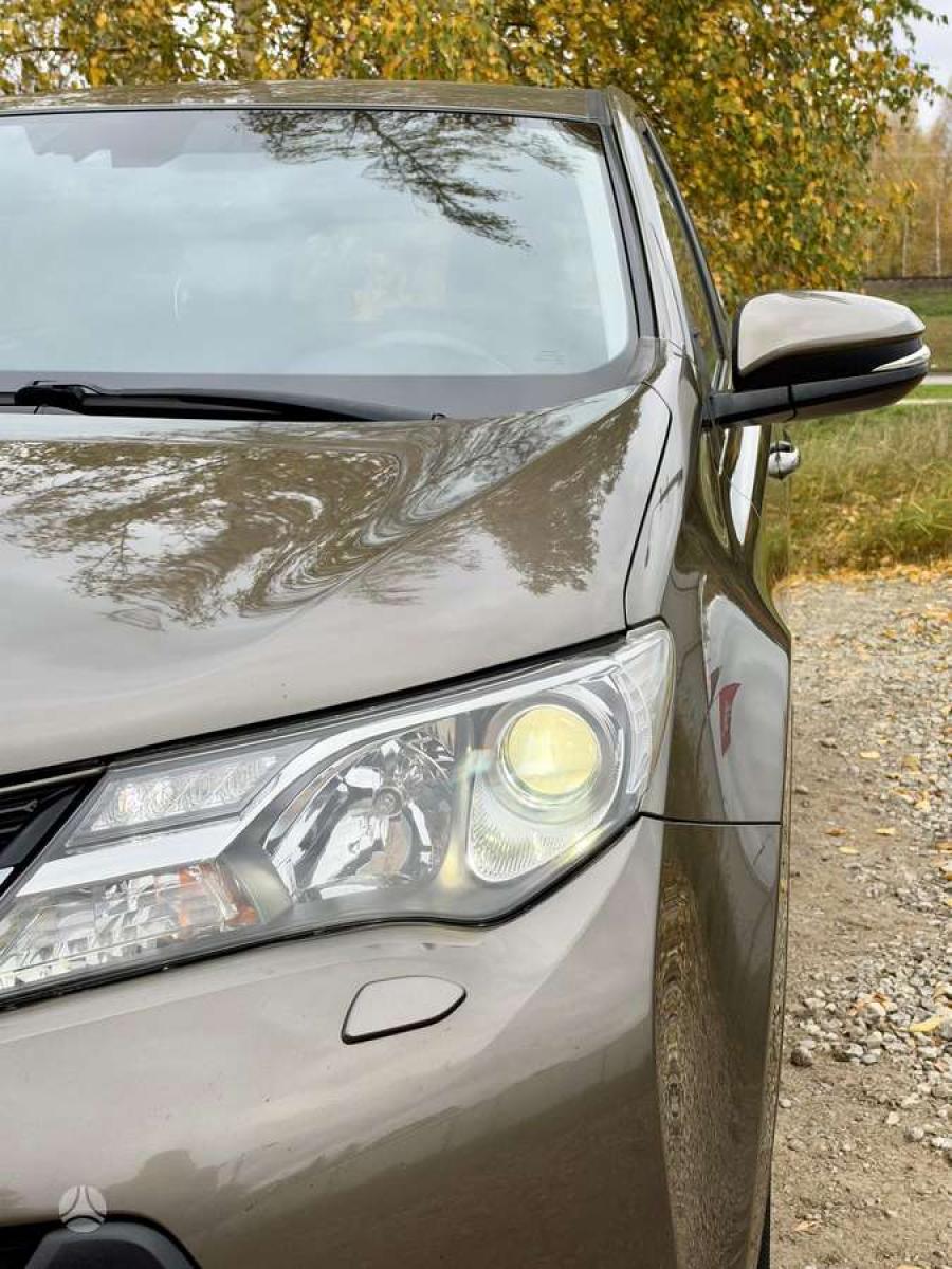 Toyota RAV4 2015 in Siauliai, with an engine capacity of 2.00 L and mileage of 235 thousand km for 14700 €, photo 26 on AUTOMOTO.COM.LV