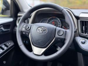 Toyota RAV4 2015 in Siauliai, with an engine capacity of 2.00 L and mileage of 235 thousand km for 14700 €, photo 32 on AUTOMOTO.COM.LV