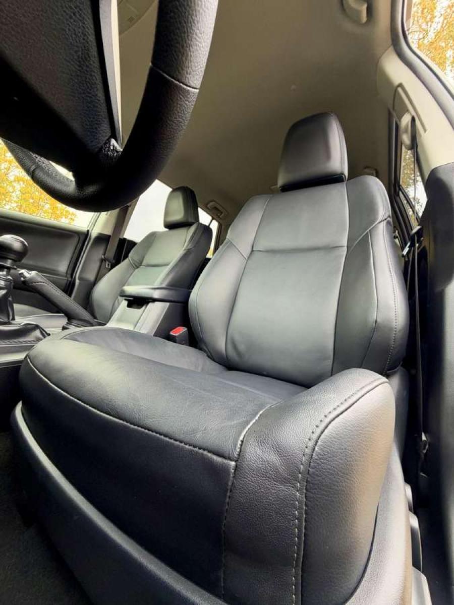 Toyota RAV4 2015 in Siauliai, with an engine capacity of 2.00 L and mileage of 235 thousand km for 14700 €, photo 37 on AUTOMOTO.COM.LV