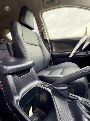 Toyota RAV4 2015 in Siauliai, with an engine capacity of 2.00 L and mileage of 235 thousand km for 14700 €, photo 39 on AUTOMOTO.COM.LV